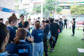 Đồng Phục Giáo Viên BRIS Kinder - Blue Ridge International Kindergarten ...