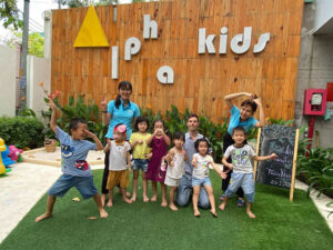 Đồng Phục Giáo Viên Alpha Kids Kindergarten, Tp Thủ Đức (MIT-V7I89T ...