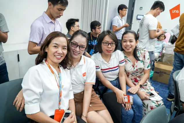 Đồng Phục Công Ty VNG - Embracing Challenges, Quận 7 (MIT-T2U9IK) » Hải ...