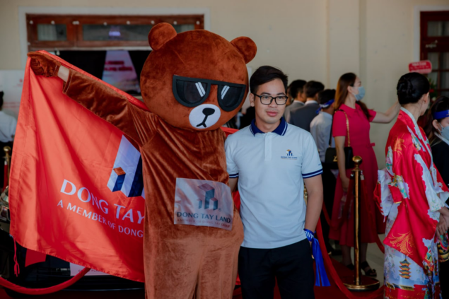 Đồng Phục Đông Tây Land - A Member Of Dong Tay Group, Thủ Đức (MIT ...