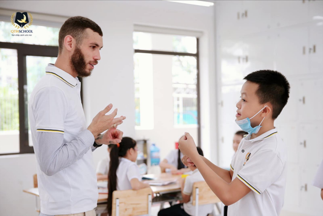 Đồng Phục Trường Tiểu Học, THCS & THPT QTHSchool, Thanh Hoá (MIT-55ZS17 ...