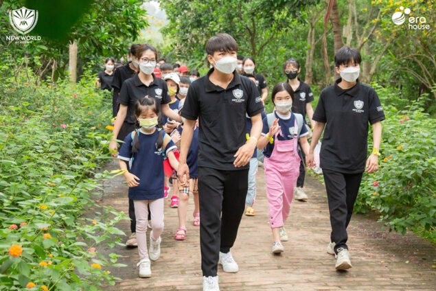 Đồng Phục Nhân Viên New World Academy - TP.HCM, Quận 1 (MIT-D5483U ...